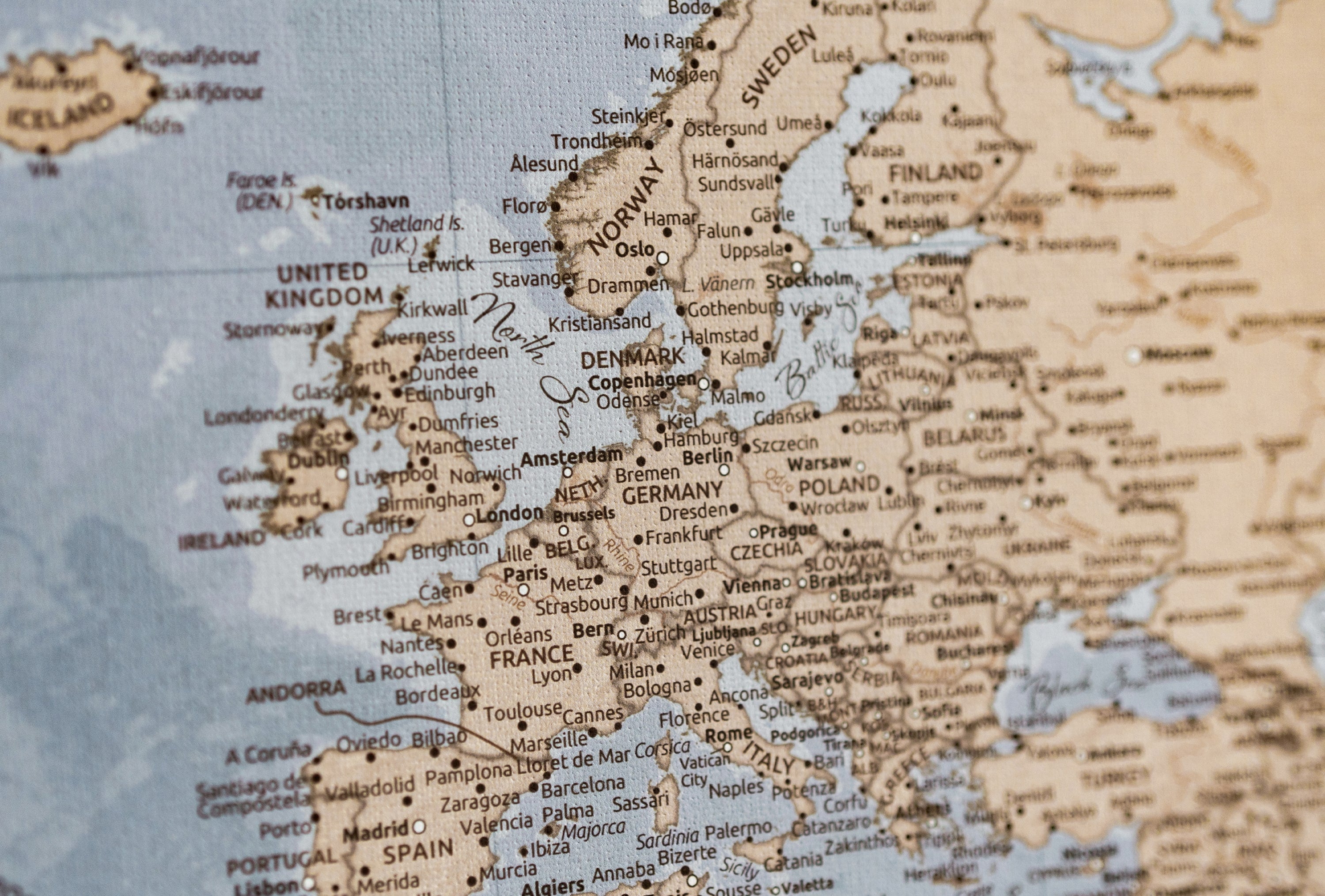 World Map Pinboard, Travel Map, Push Pin, Cork Board - Pinmap.eu